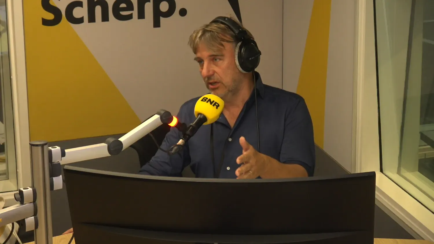 'Overheid zou doorgifte van nieuwszenders via techplatformen moeten ...