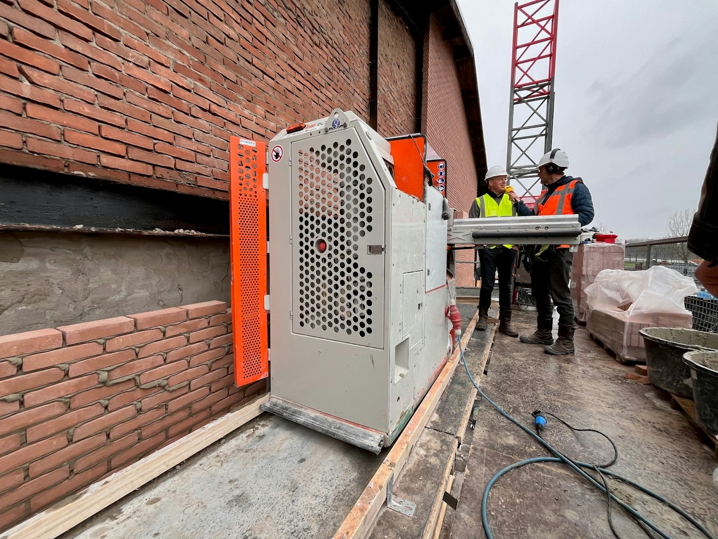 Metselrobot moet dé oplossing worden voor personeelstekort in de bouw ...