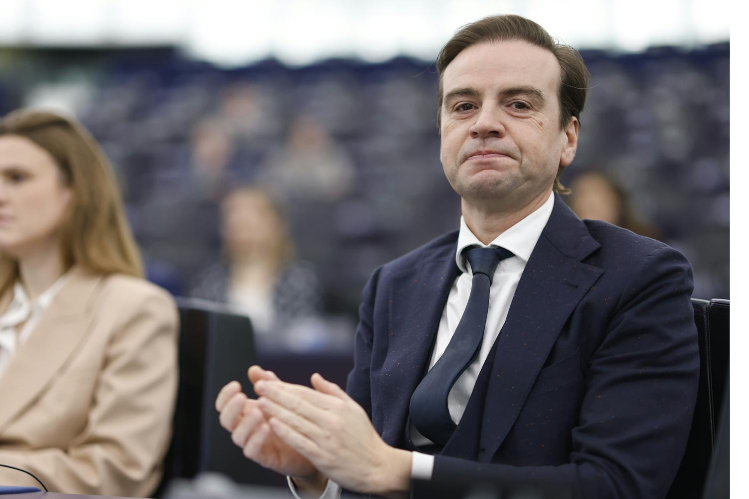 VVD-fractieleider ‘begrijpt’ dat leider Europese fractie ‘afstand wil nemen’ | BNR Nieuwsradio