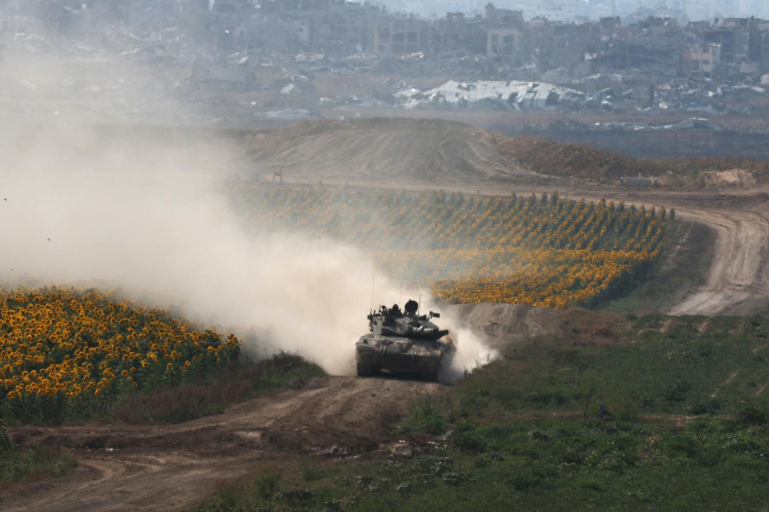 Israëlische tanks betreden centrum Rafah: ‘Dit gaat Israël verder ...