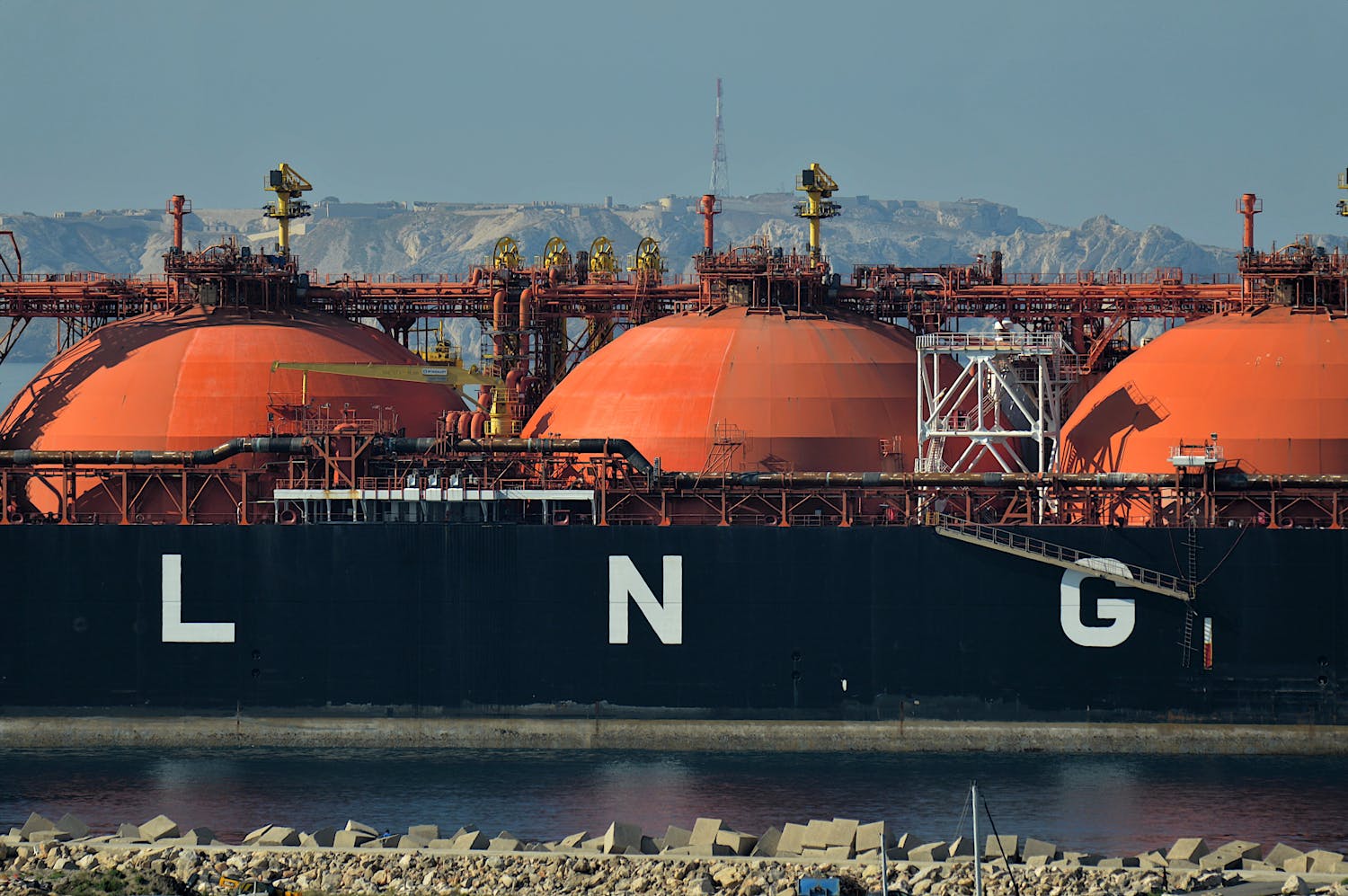 Nieuw sanctiepakket maakt doorvoer Russisch lng onmogelijk: ‘Impact groot’ | BNR Nieuwsradio