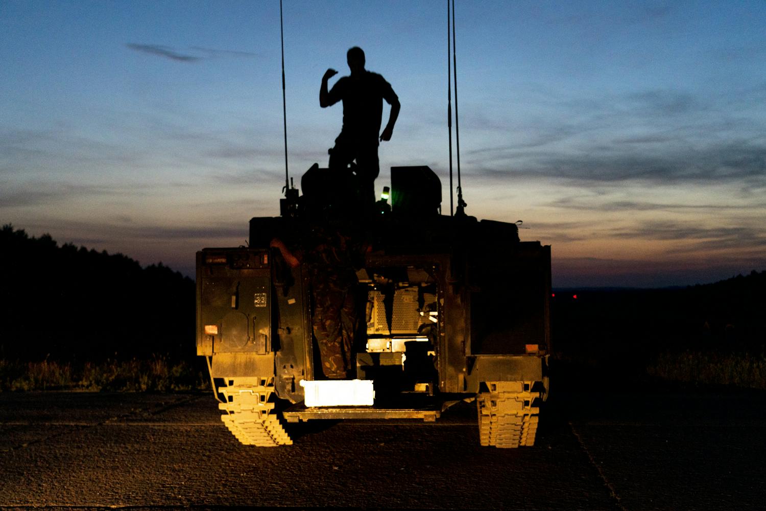 ‘Kabinet herstelt historische fout met besluit over tanks’ | BNR ...