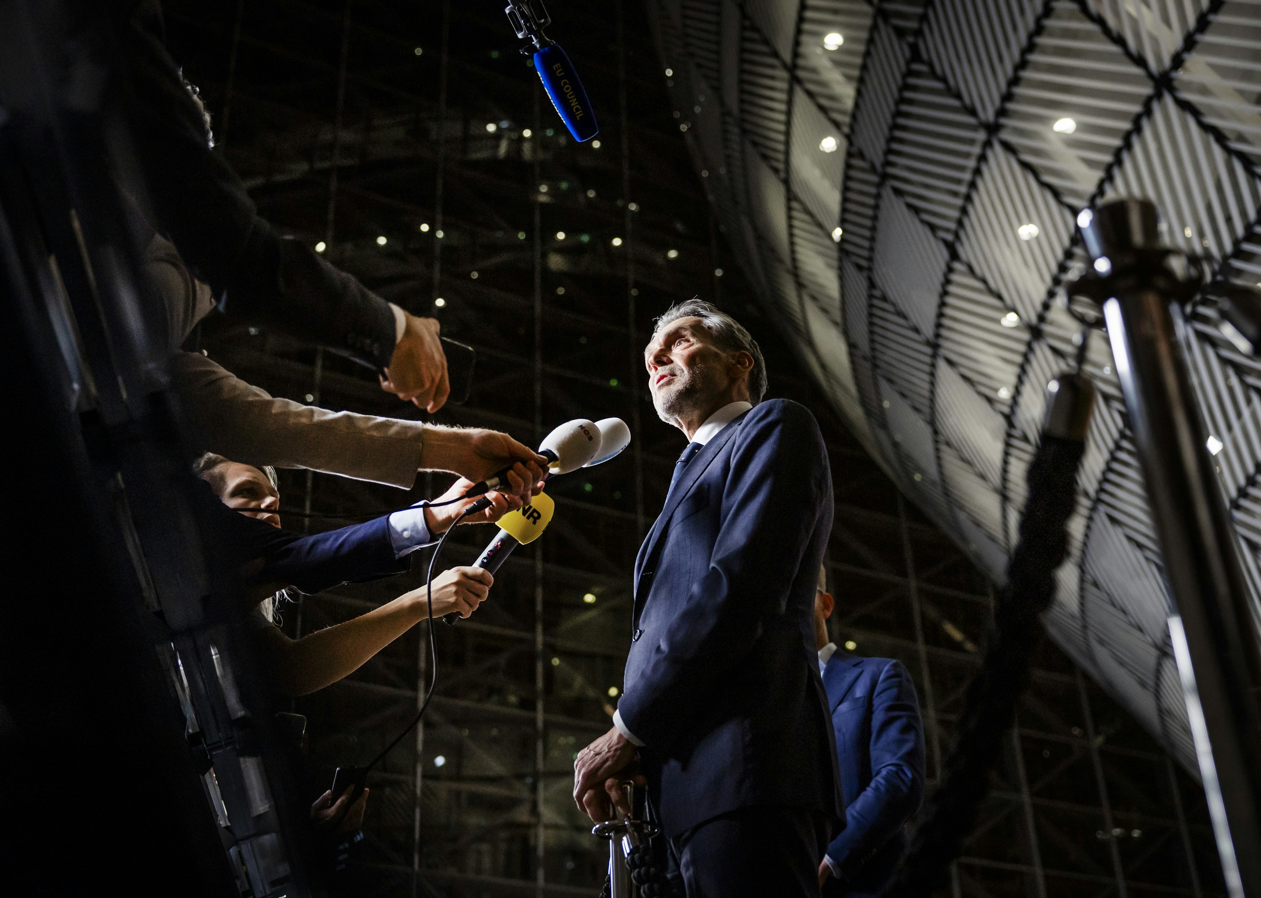 Premier Schoof pas laat ingelicht over Oeganda-plan, ‘niet vreemd ...