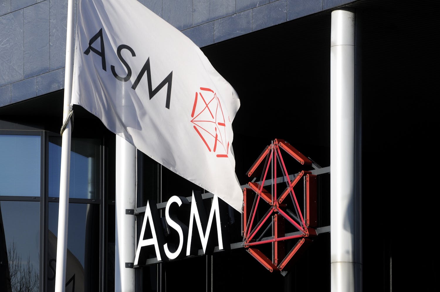 Omzet ASM International groeit, maar orderontvangst halveert | BNR ...