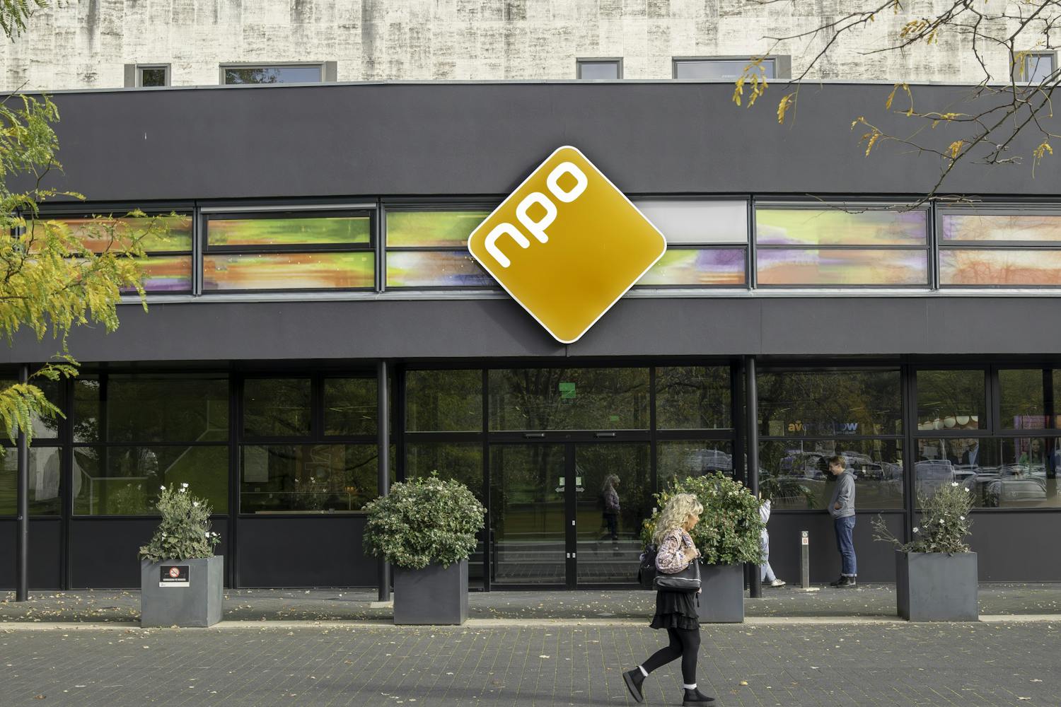 Publieke omroep flink op de schop wat betreft VVD: ‘Kunnen nu niet ingrijpen op schandalen ...