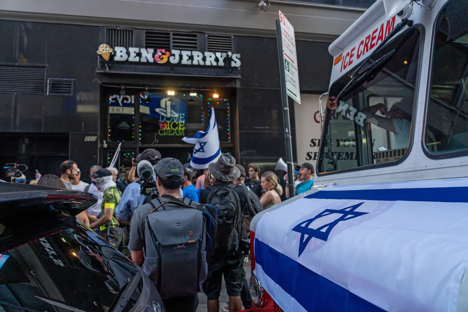 Activistische oprichters Ben & Jerry’s willen merk terugkopen van ...