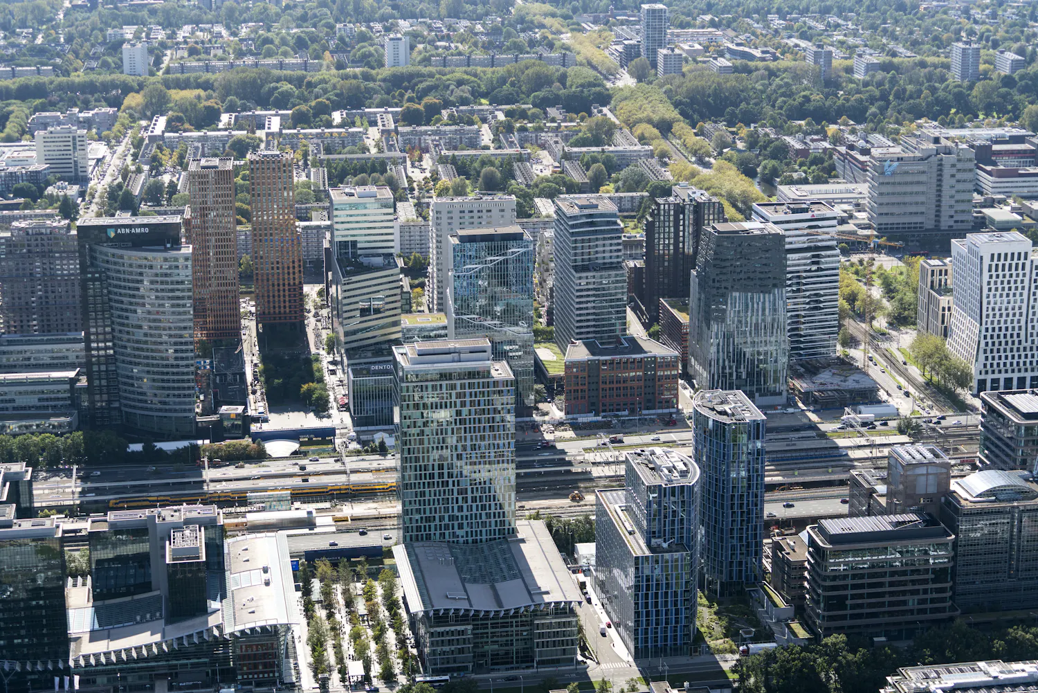 Tilburgse bankenhoogleraar pleit voor dividendpauze banken | BNR ...