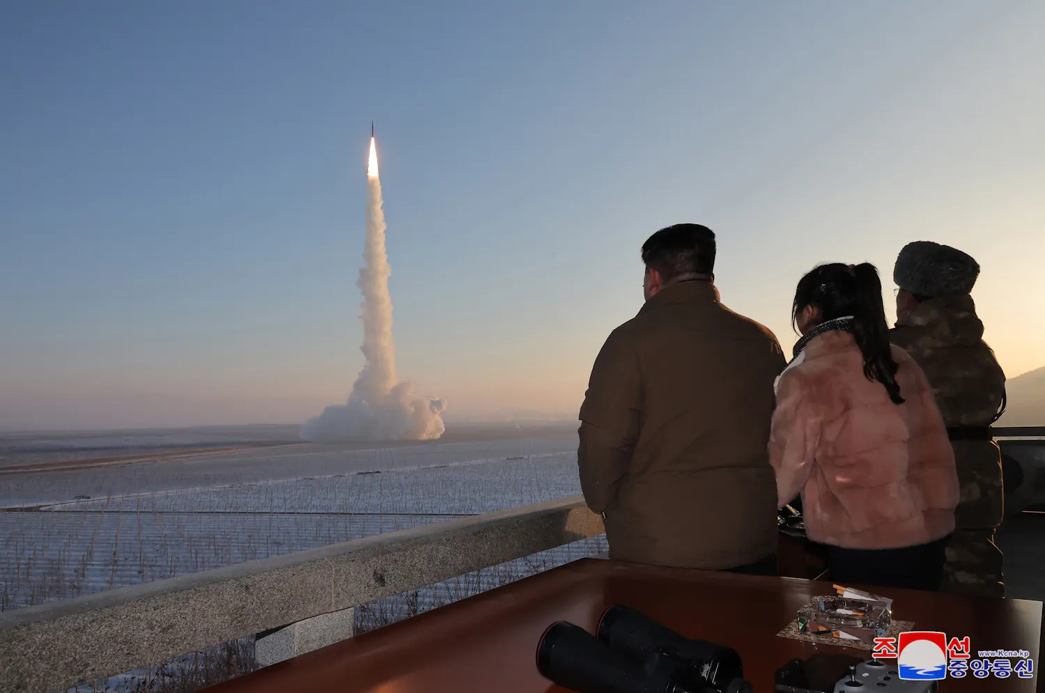 Noord-Korea en Iran bezitten binnen 10 jaar tientallen kernraketten die ...