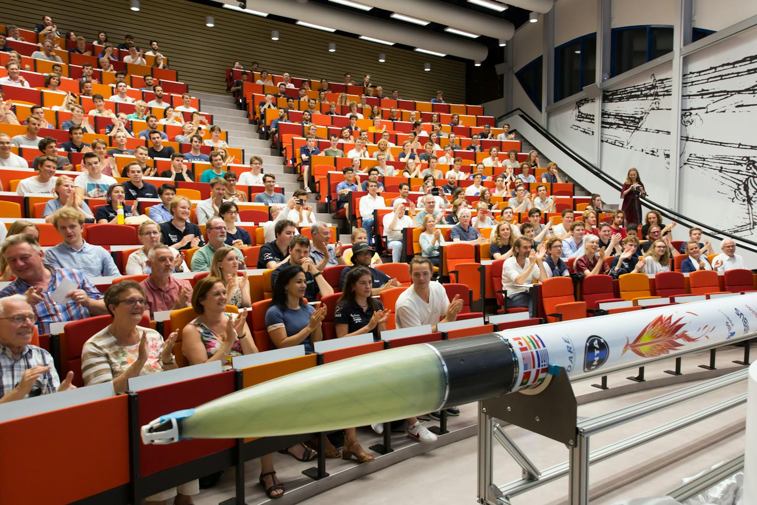 Status van Delft als grootmacht in ruimtevaart staat onder druk: ‘We ...