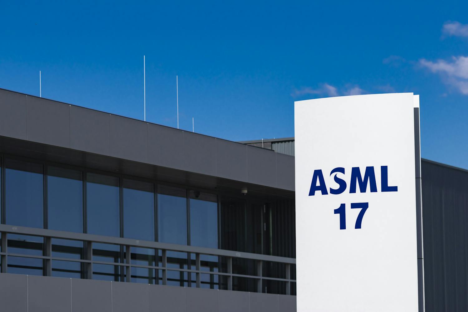 Celstraf van 3 jaar voor Rus die bedrijfsgeheimen ASML deelde | BNR Nieuwsradio