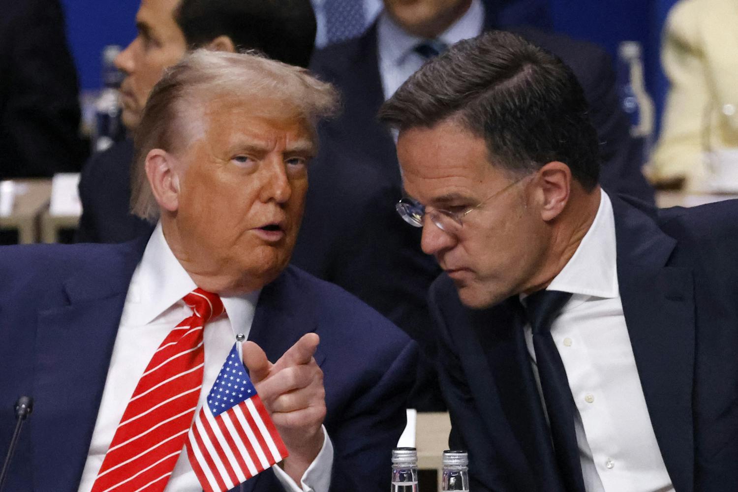 Rutte hoopt tijdens bezoek in Washington te profiteren van Trumps ...