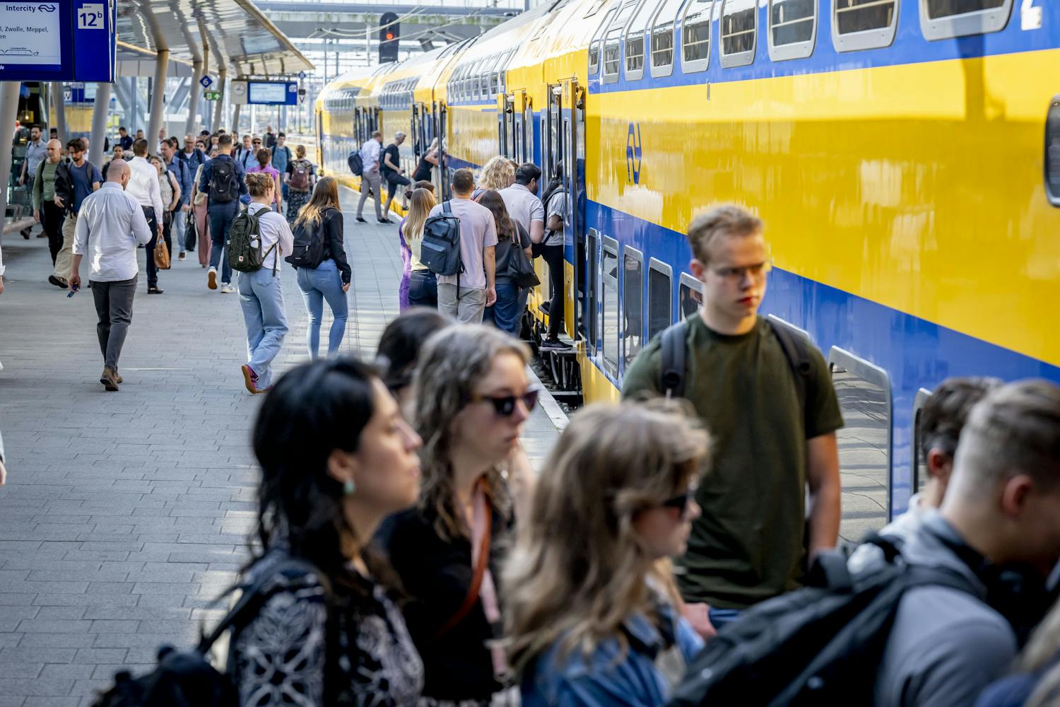 Vakbond VVMC schort stakingen op, wil met NS in gesprek over cao | BNR Nieuwsradio