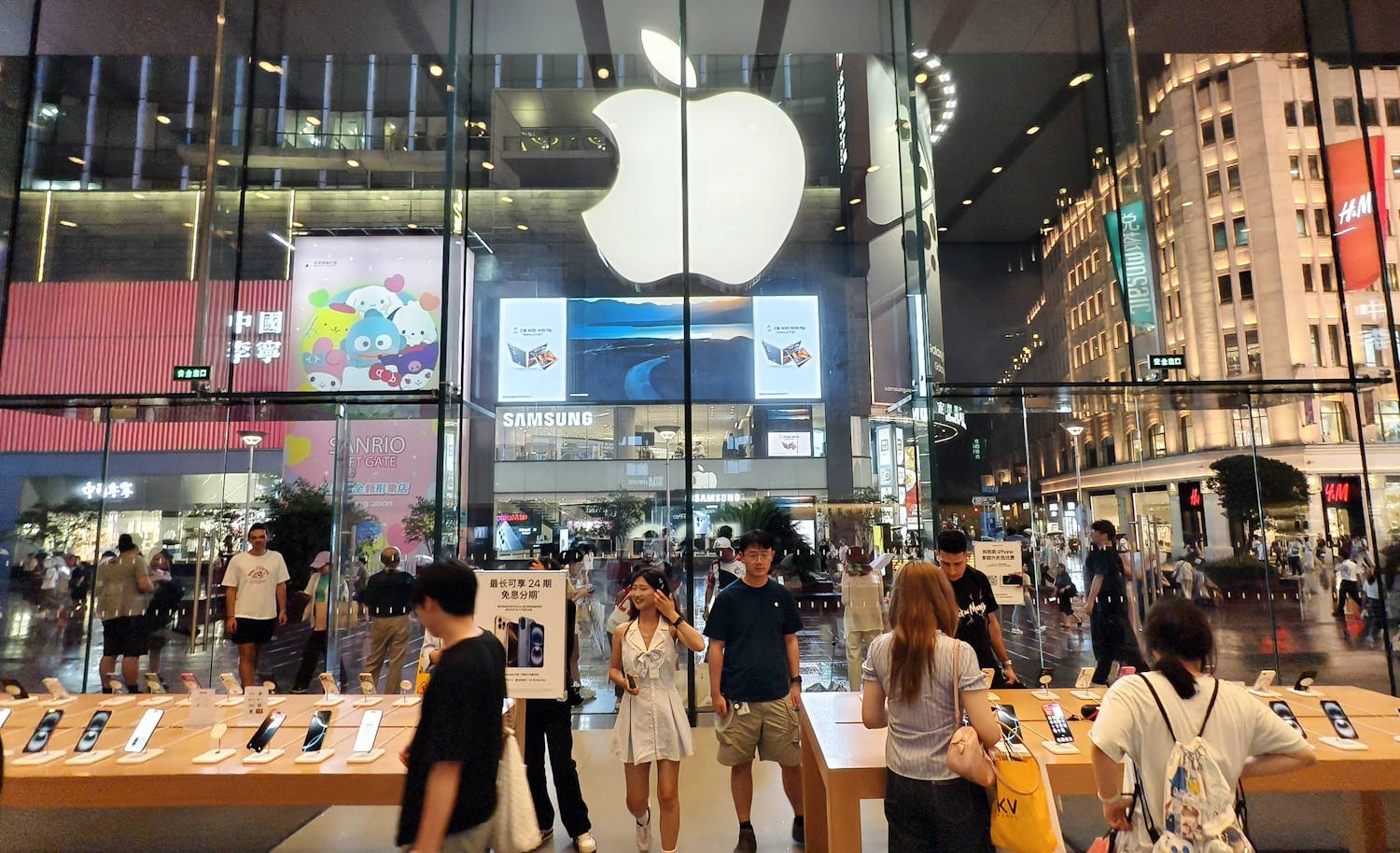 ‘Apple begint met robots inhaalrace op AI-gebied’ | BNR Nieuwsradio