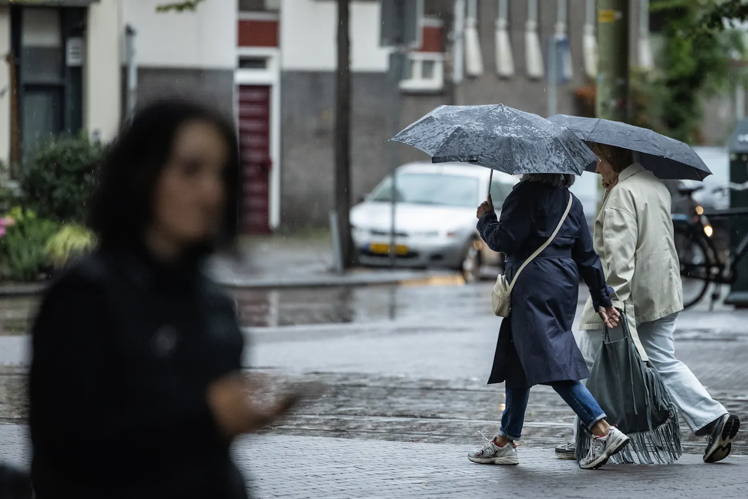 Storm Benjamin doet Nederland aan: KNMI waarschuwt met code oranje ...