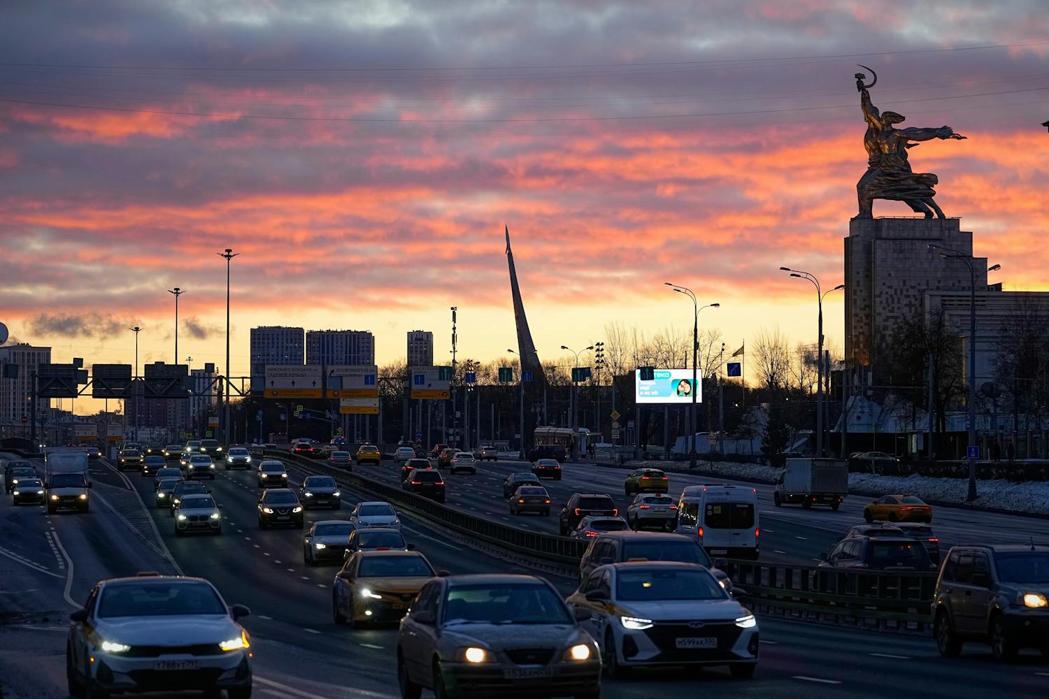 Russische autobezitter in het nauw: geen onderdelen meer door sancties ...