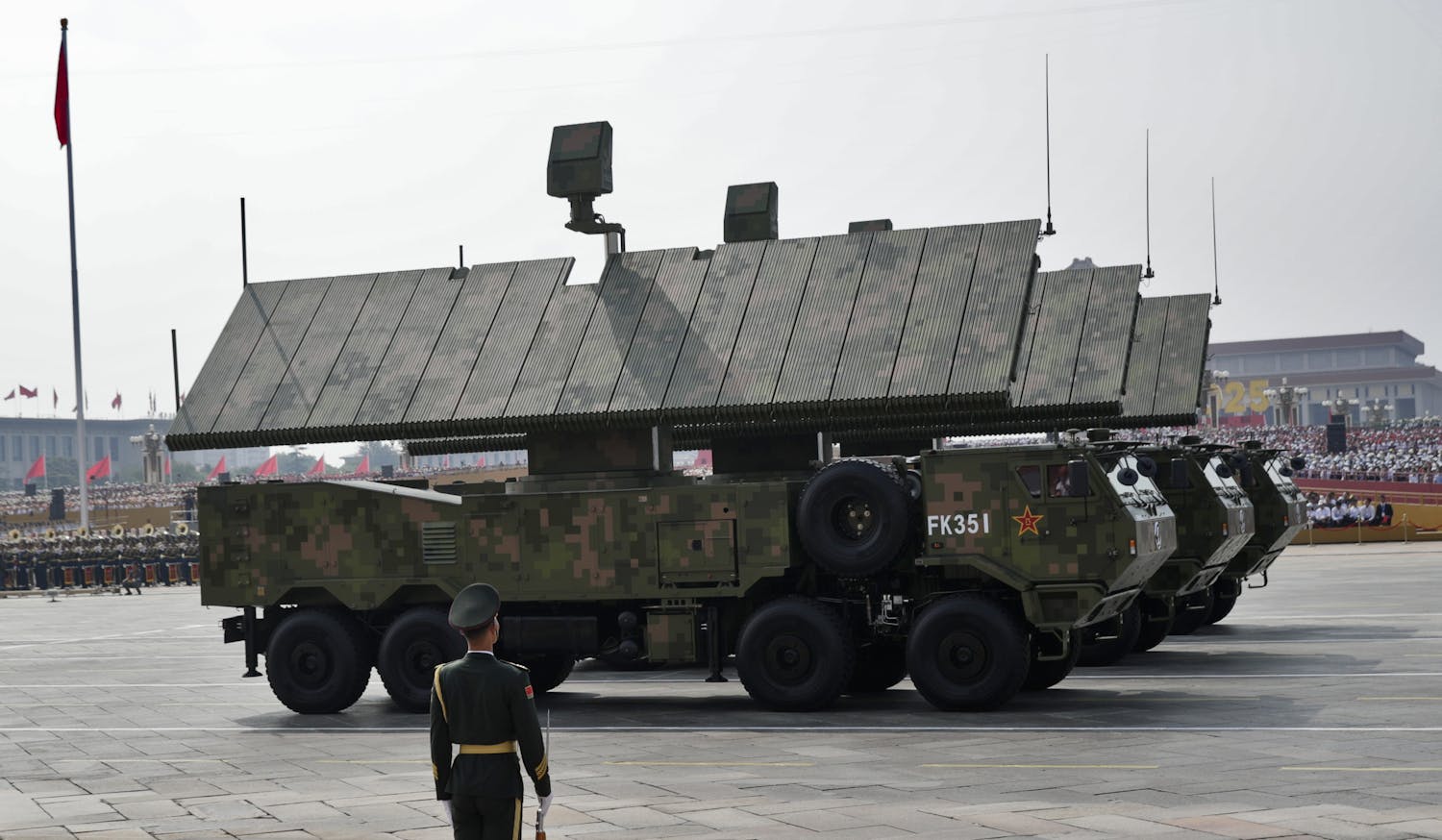 China ontwikkelt wapen dat zwermen drones in één keer kan uitschakelen ...