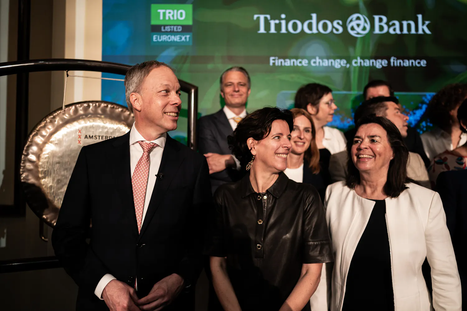 Triodos snijdt flink in personeelsbestand, honderden banen weg | BNR ...
