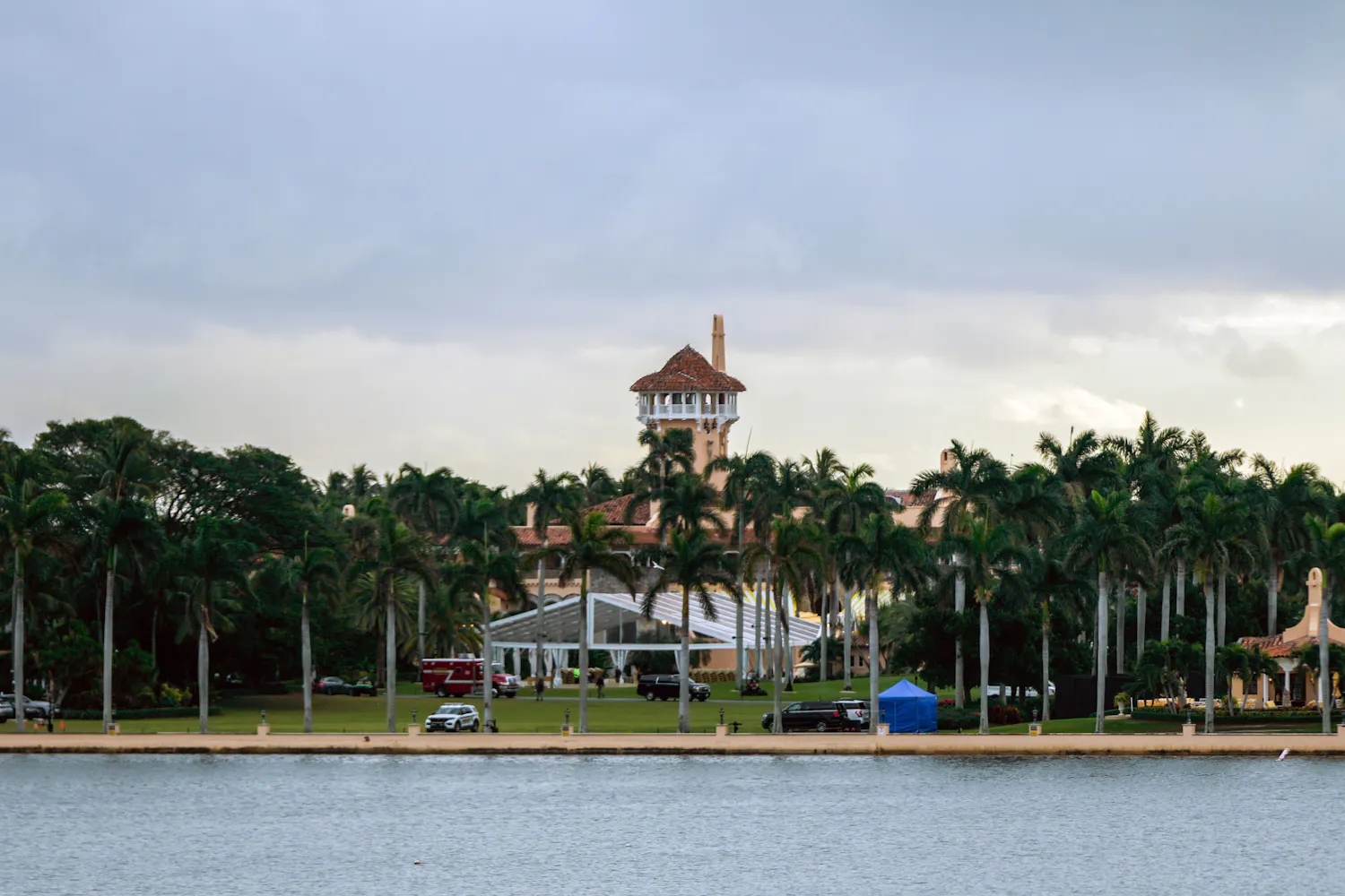 Secret Service schiet indringer neer bij Trumps Mar-a-Lago-resort | BNR ...
