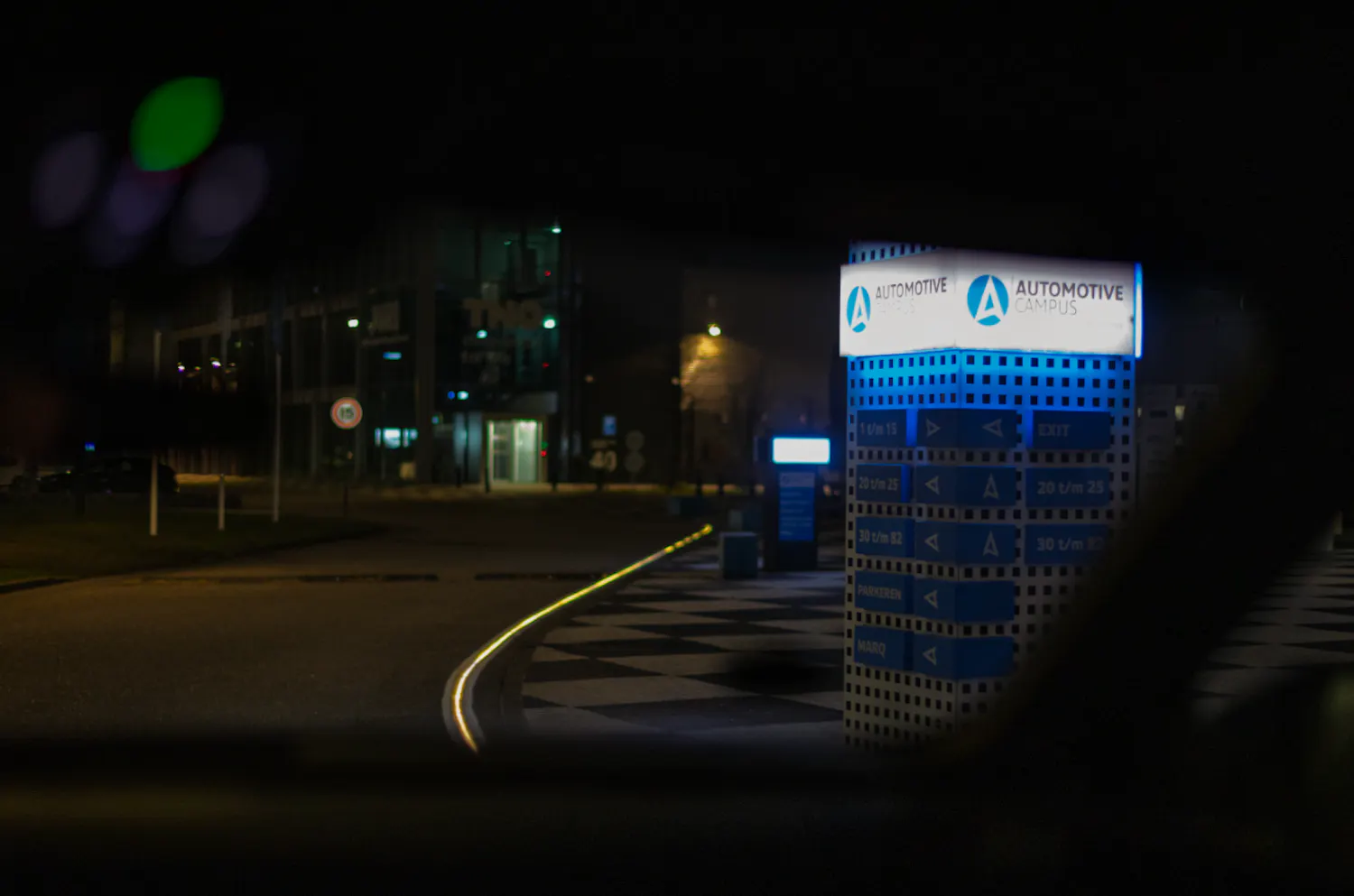 Nederlandse startup test lichtgevend asfalt: ‘Komt zelfs door 30 ...
