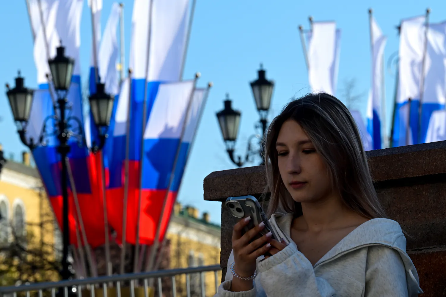 Explosieve groei van contant geld in Rusland door internetstoringen ...