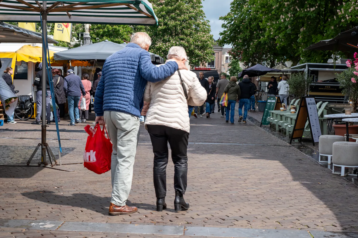 AOW’ers zien vakantiegeld fors stijgen, ‘meer dan inflatie’ | BNR ...