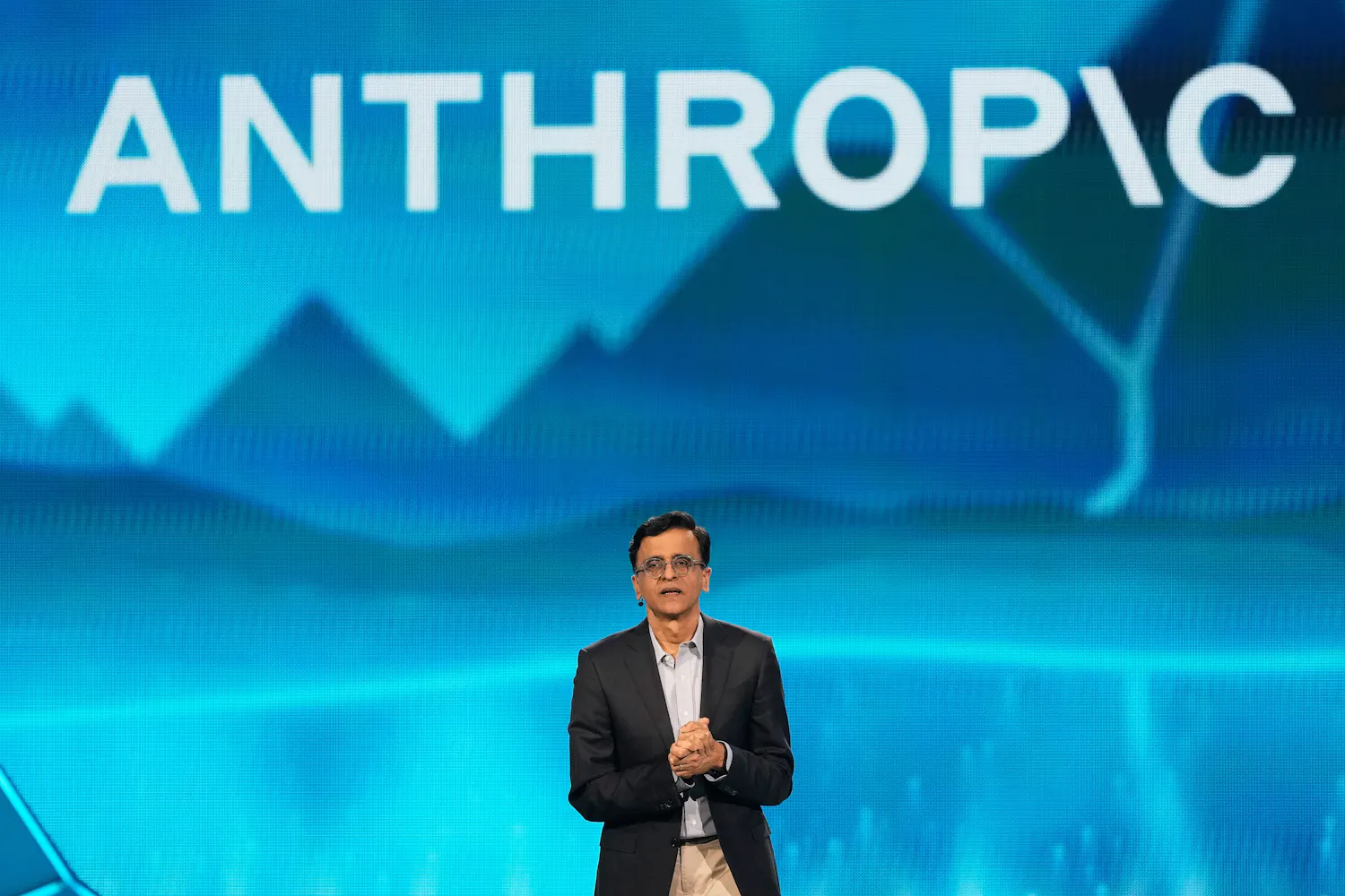 Alphabet wil 80 miljard dollar ophalen voor enorme AI-investeringen ...
