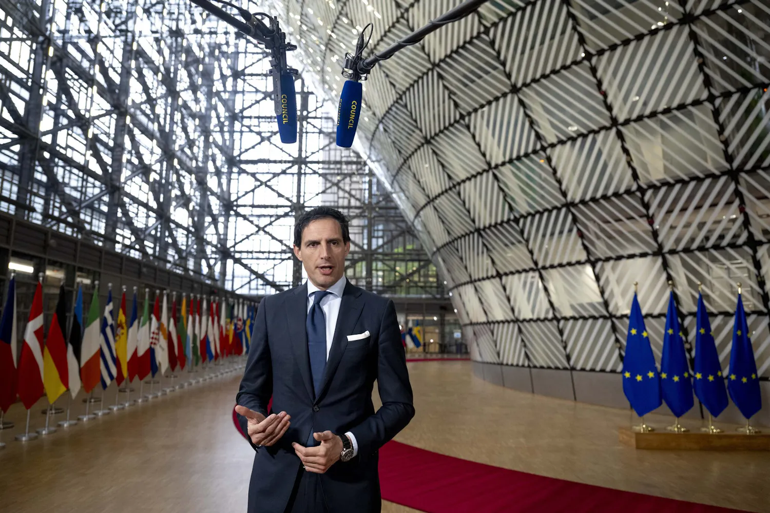 Eurocommissaris Hoekstra: ‘We hadden veel eerder moeten reageren op ...