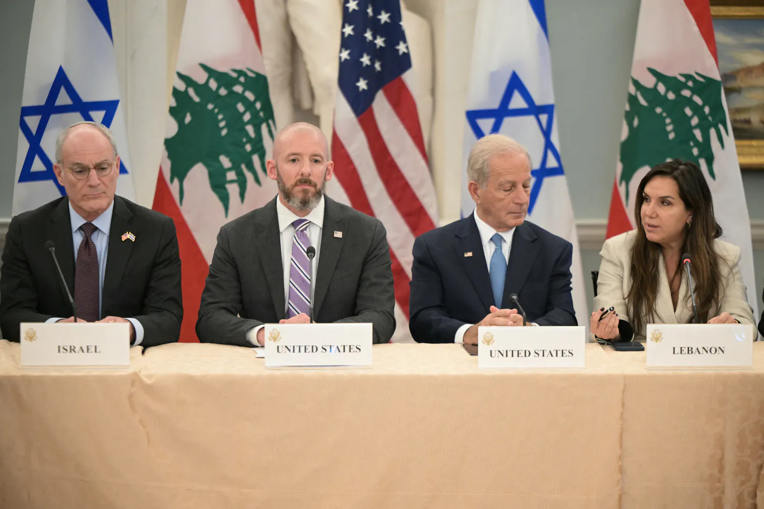 Israël en Libanon bereiken akkoord over staakt-het-vuren: ‘Nog veel is ...