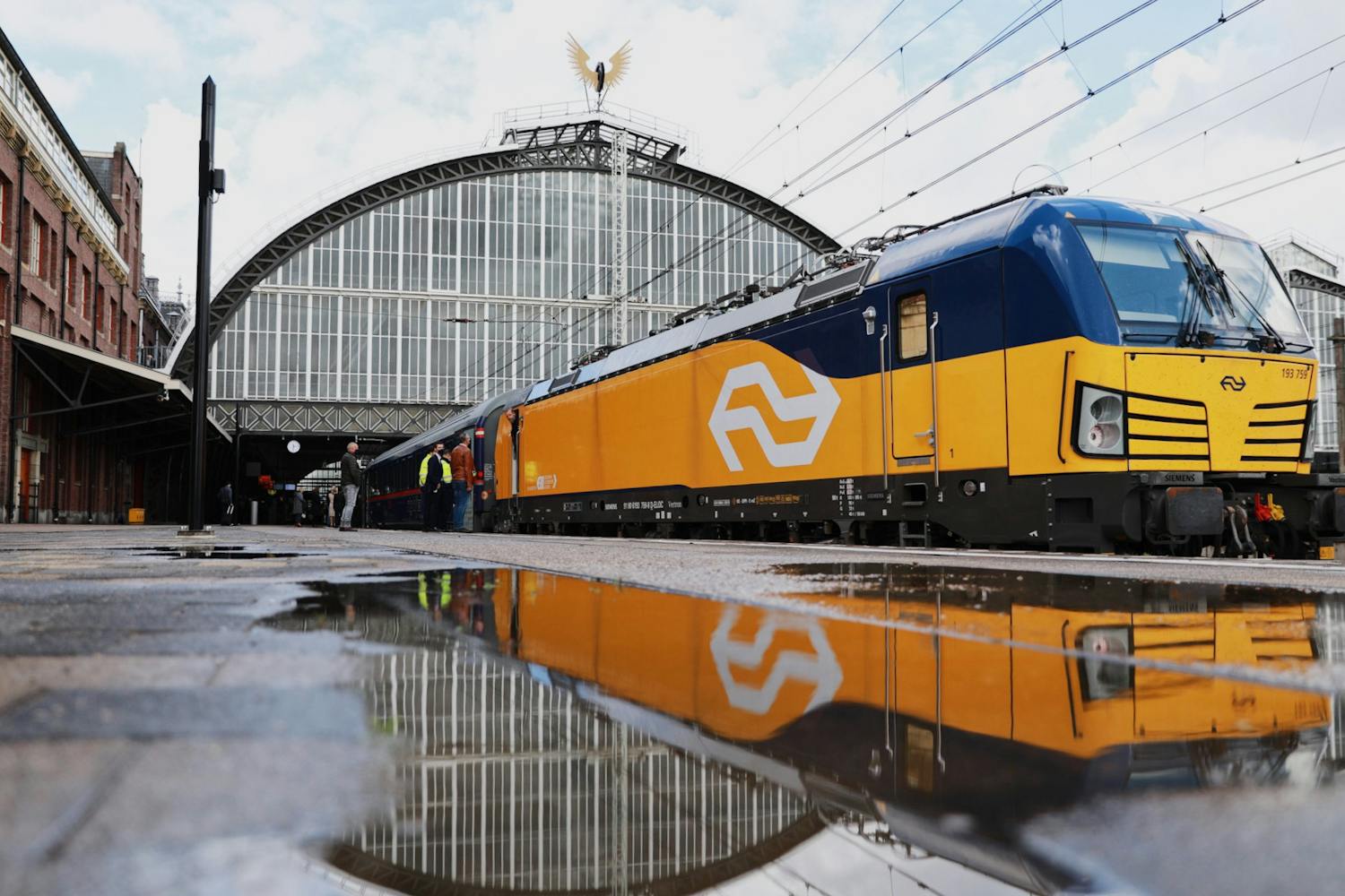 'Milieubelasting trein gemiddeld vijf keer lager', maar Charles Michel ...