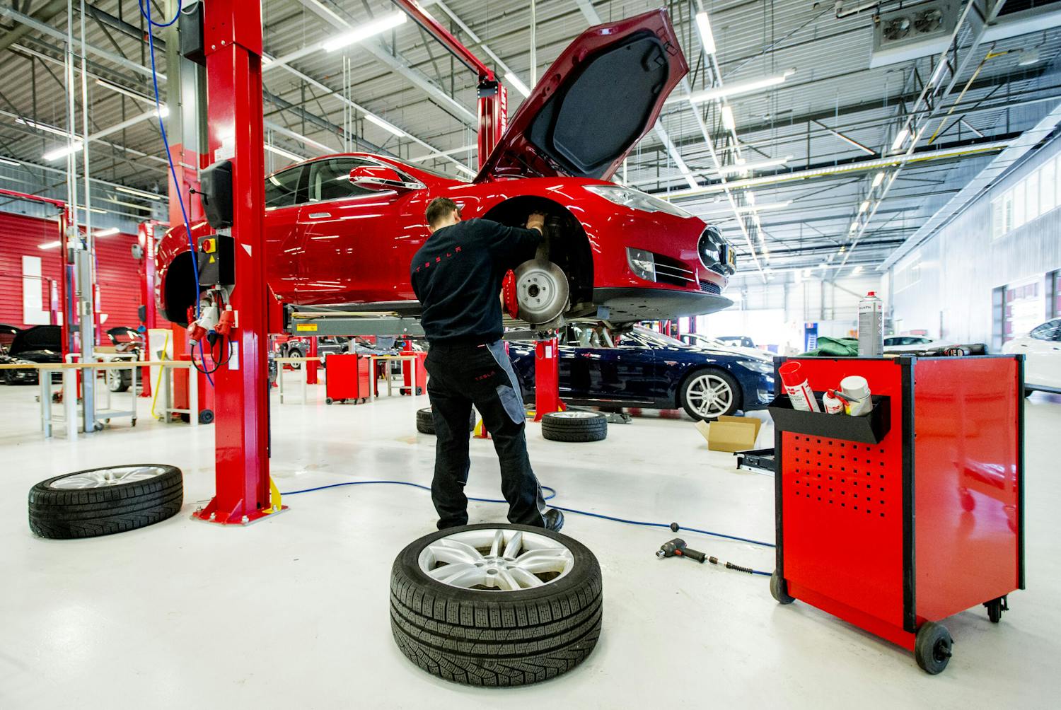 'Elektrische auto duurder in onderhoud dan brandstofauto' | BNR Nieuwsradio