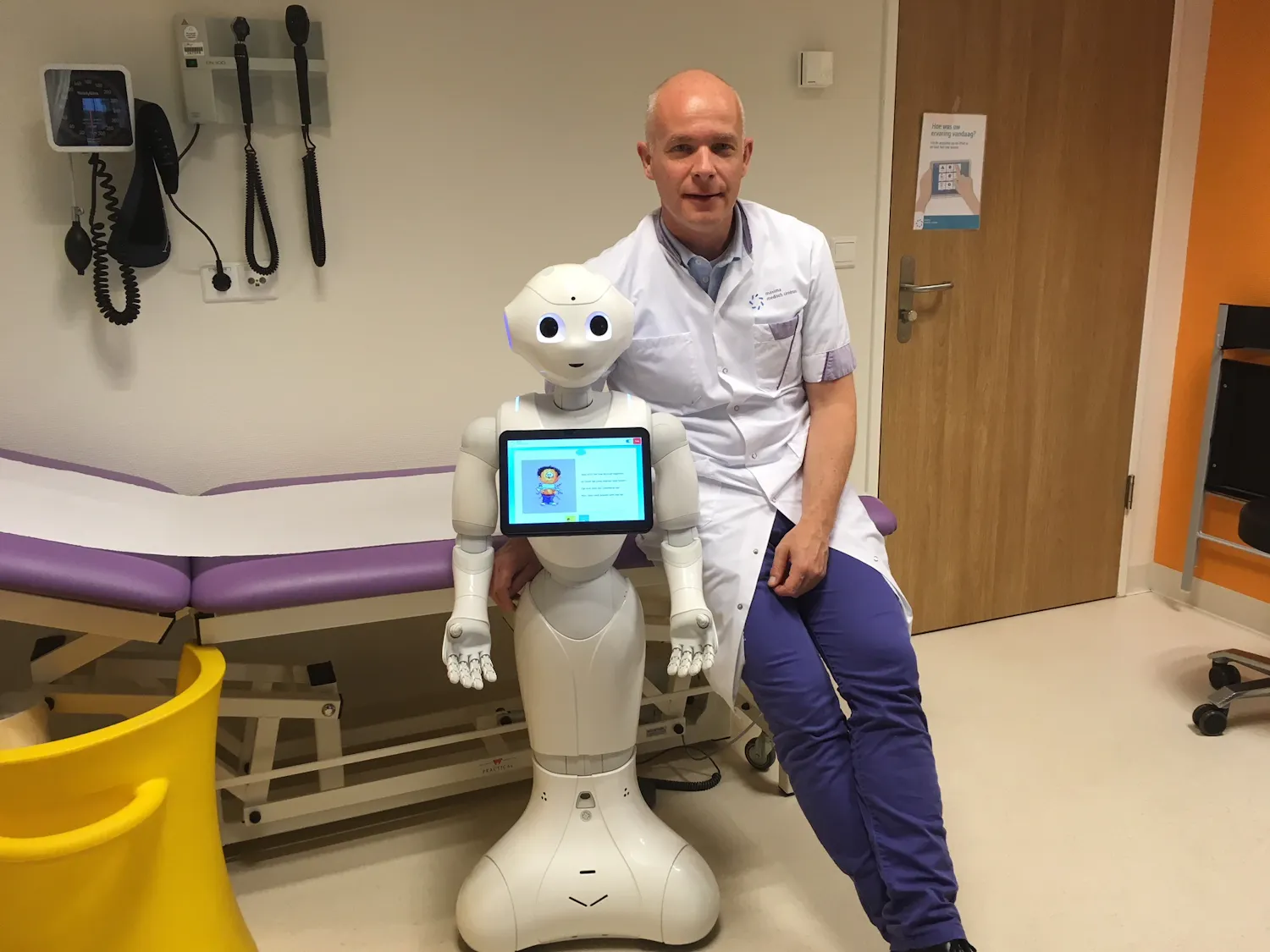 Ontmoet Pepper, de onderwijzende zorgrobot | BNR Nieuwsradio