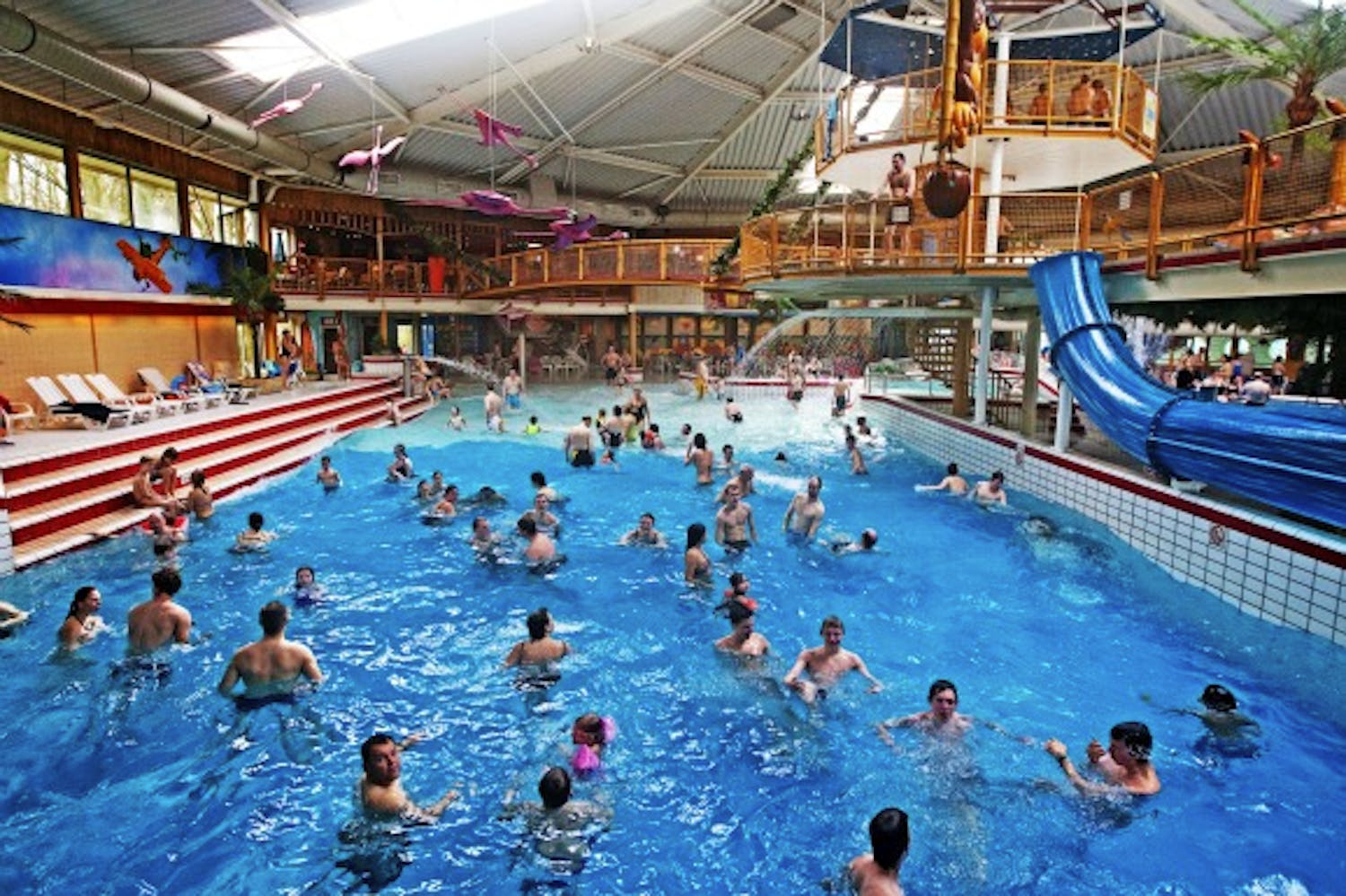 Extra waterbelasting strop voor zwembaden | BNR Nieuwsradio