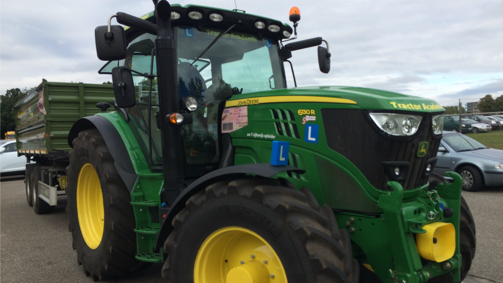 Meer dodelijke ongelukken tractoren, ondanks invoering tractorrijbewijs ...