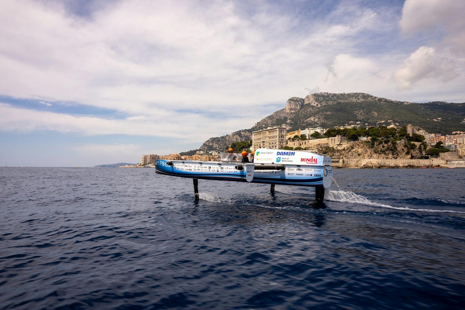 Delftse studenten bouwden snelste speedboot op waterstof | BNR Nieuwsradio