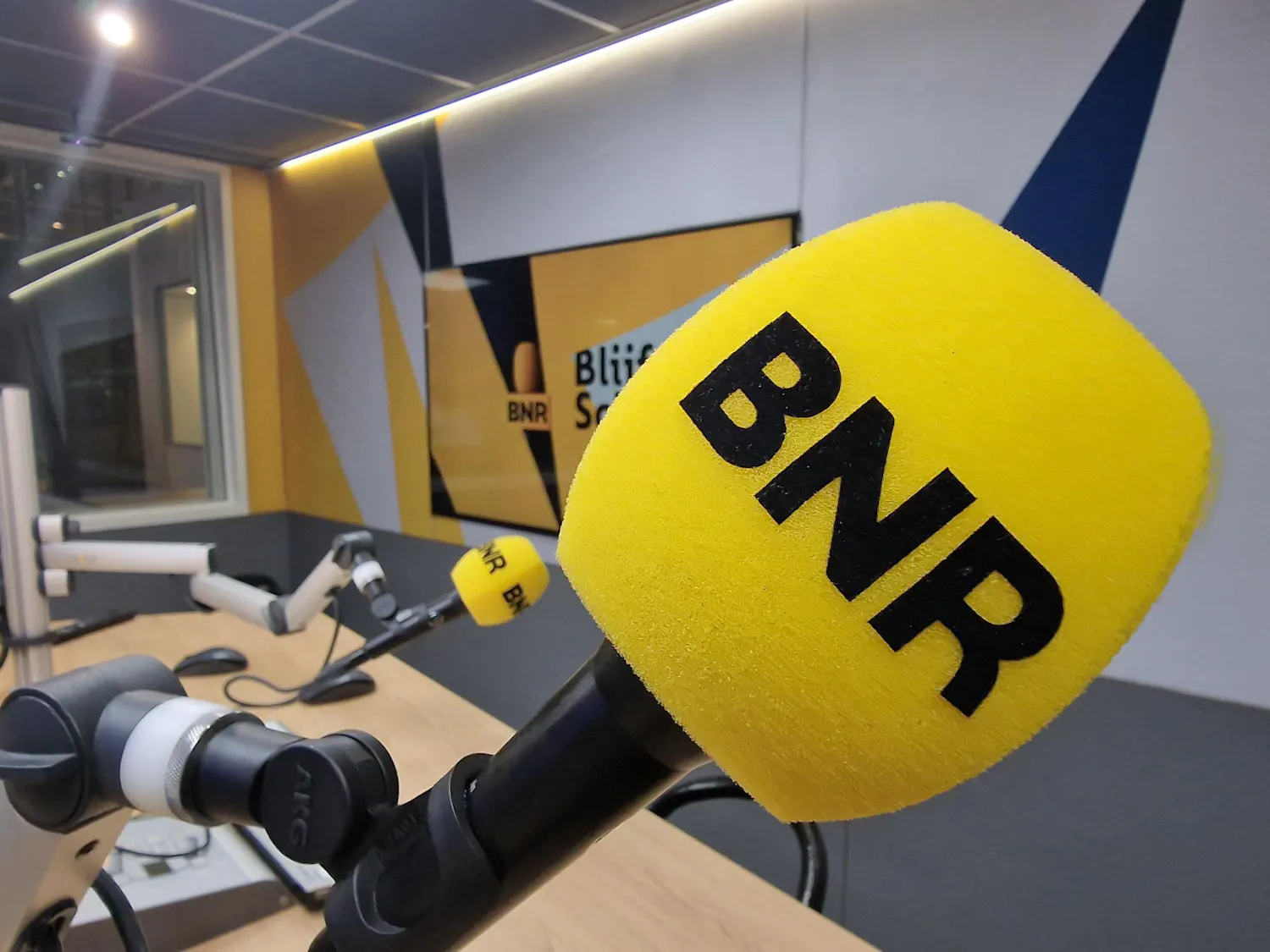 BNR bemachtigt FM-frequentie, veiling levert overheid 153 miljoen euro ...