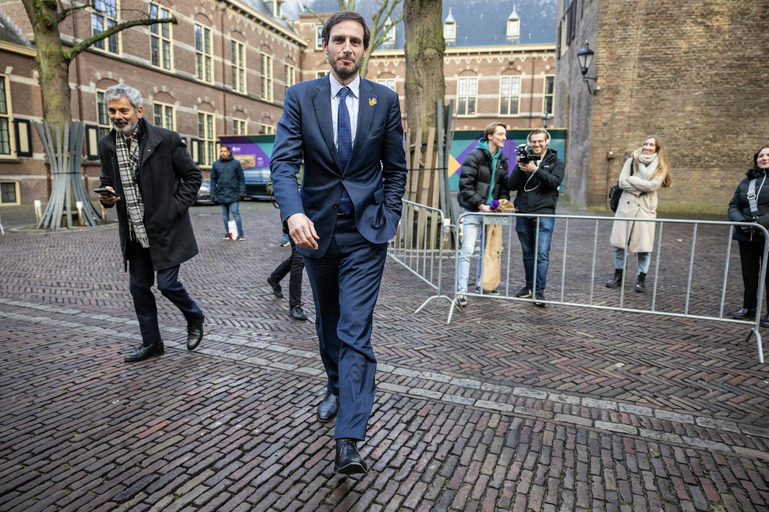 'Ernstig en zorgelijk' racisme is een patroon bij Buitenlandse Zaken | BNR Nieuwsradio