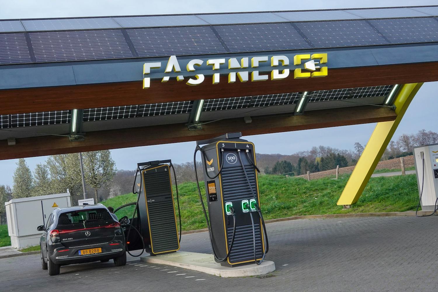 Laadbedrijf Fastned wint op beurs Amsterdam na kwartaalbericht | BNR ...
